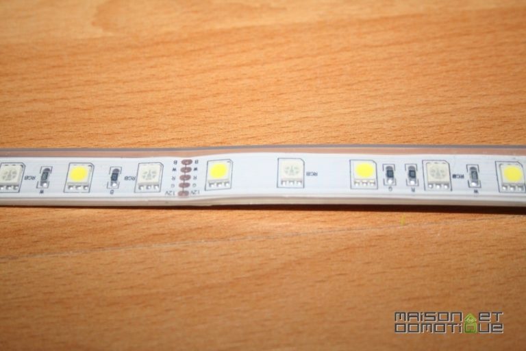 Installation d'un ruban led RGBW avec son module Fibaro - Maison et ...