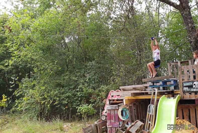 Installation d'une tyrolienne iZipline dans le jardin ! - Maison et Domotique