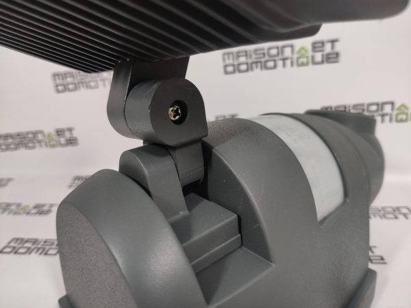 Ledvance Smart Flood Camera Wifi: une caméra de surveillance dissimulée ...