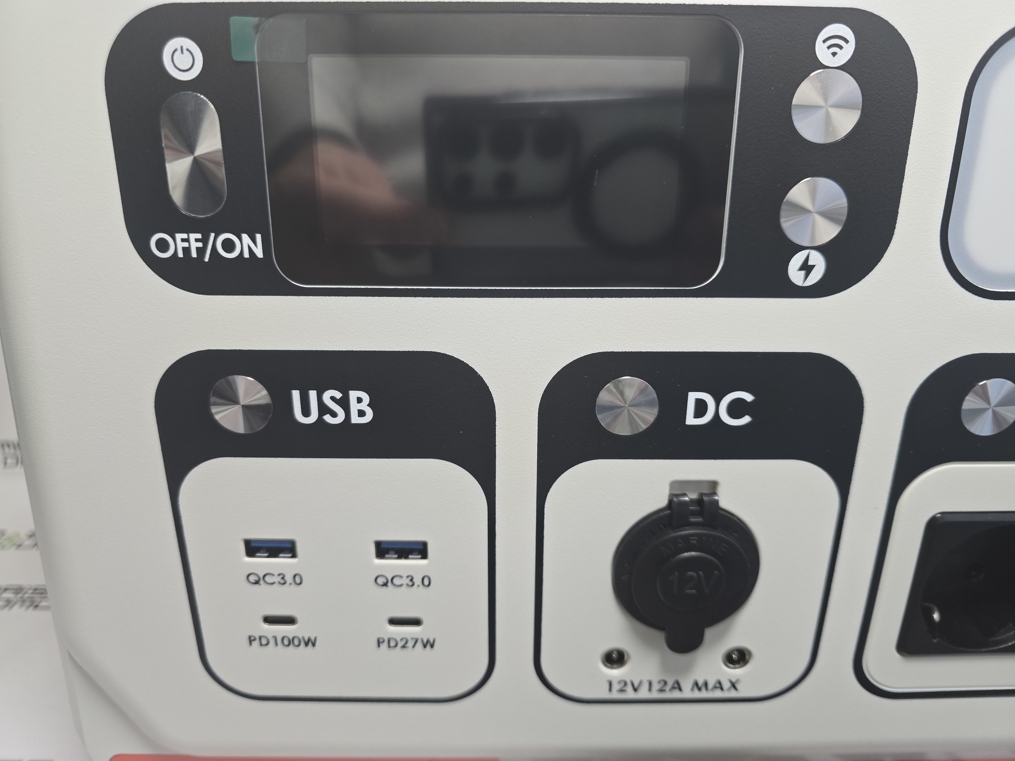 LANPWR 2400 PRO Review: The Power Station That Re-Injects Your Solar ...