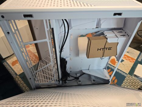 My new Gamer setup based on the Hyte Y70 Touch and NZXT Kraken Elite ...