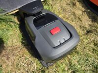 Test Mova 600: Precision mowing, cordless, no antenna, no compromises ...