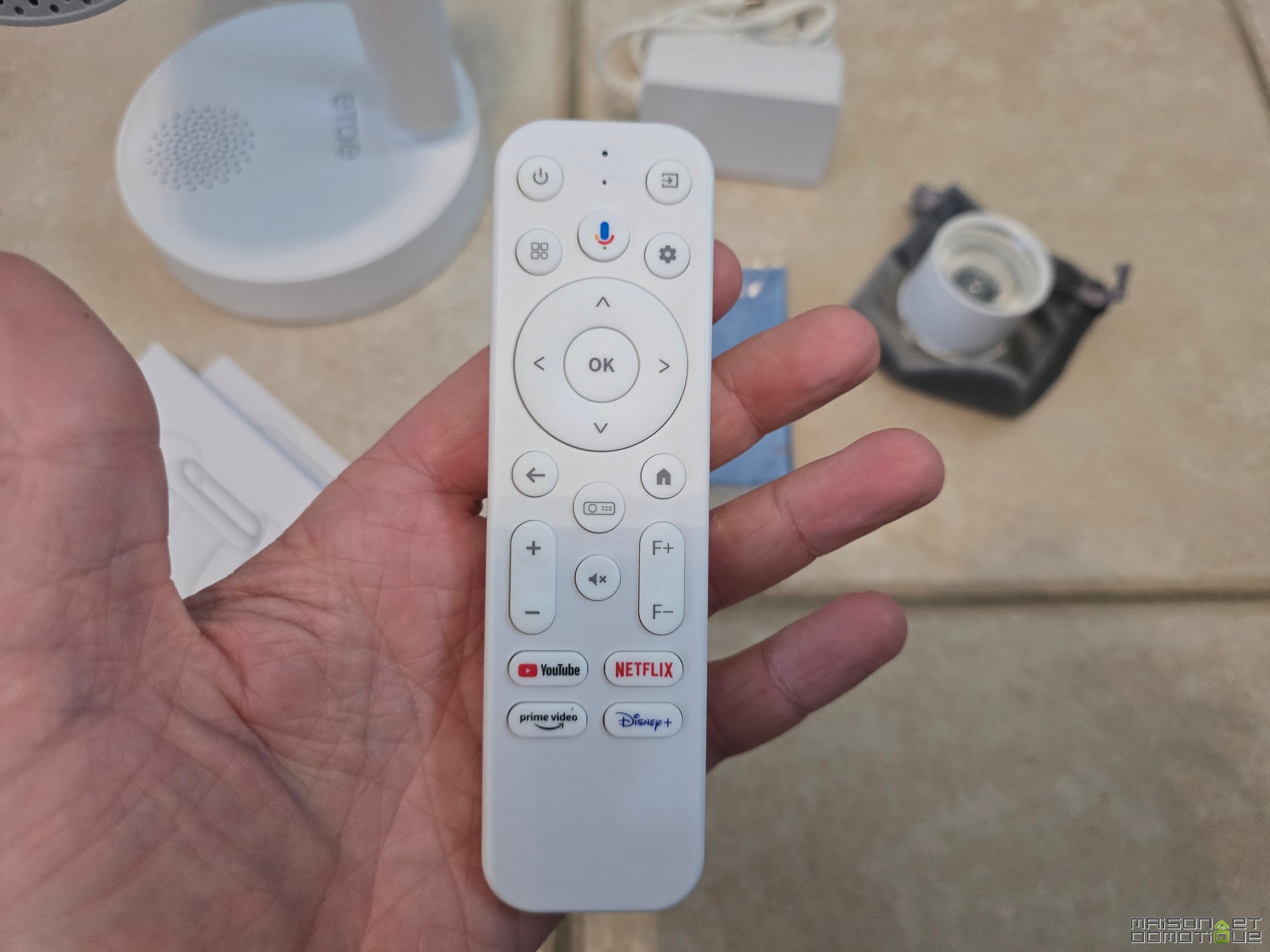 Test ETOE Starfish: between design lamp, Android TV and cinema under ...