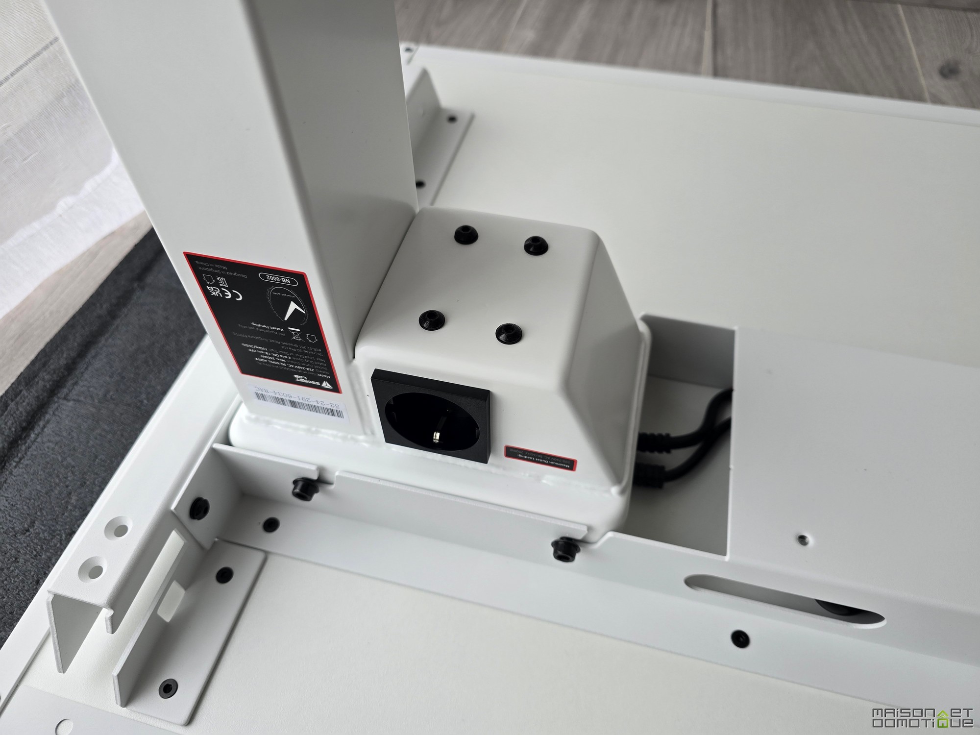 Test SecretLab Magnus Pro : La scrivania motorizzata di alta gamma che ...