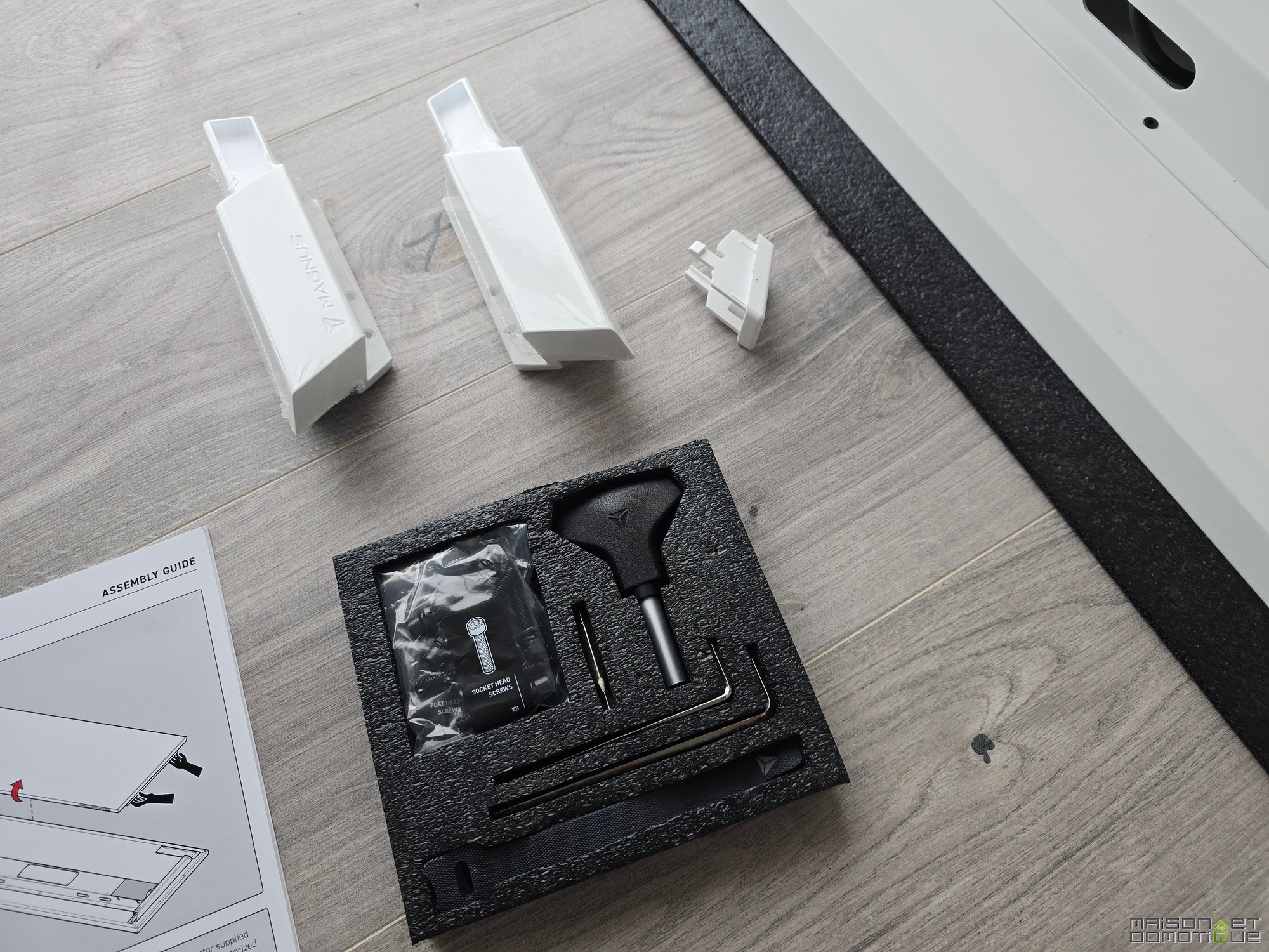 Test SecretLab Magnus Pro : La scrivania motorizzata di alta gamma che ...