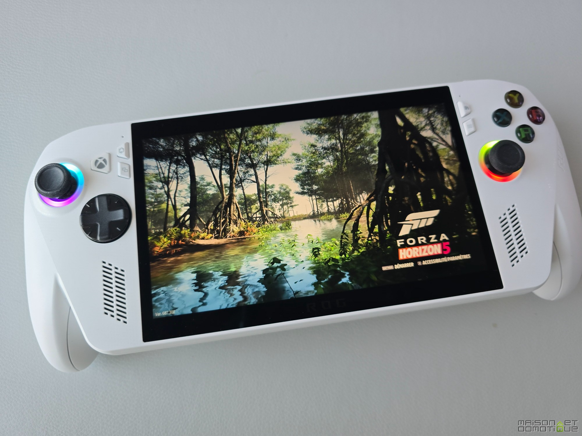 Test Asus ROG Xbox Ally: Mini-PC oder tragbare Xbox? Spoiler... es ist ...