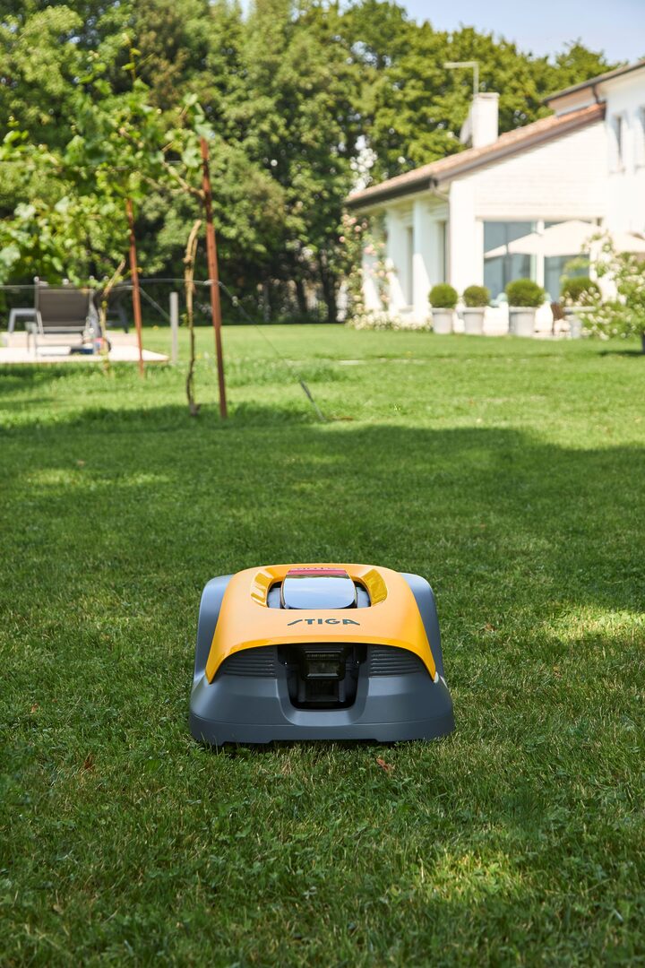 Le summum de l'autonomie dans votre jardin : ces robots tondeuses STIGA ...